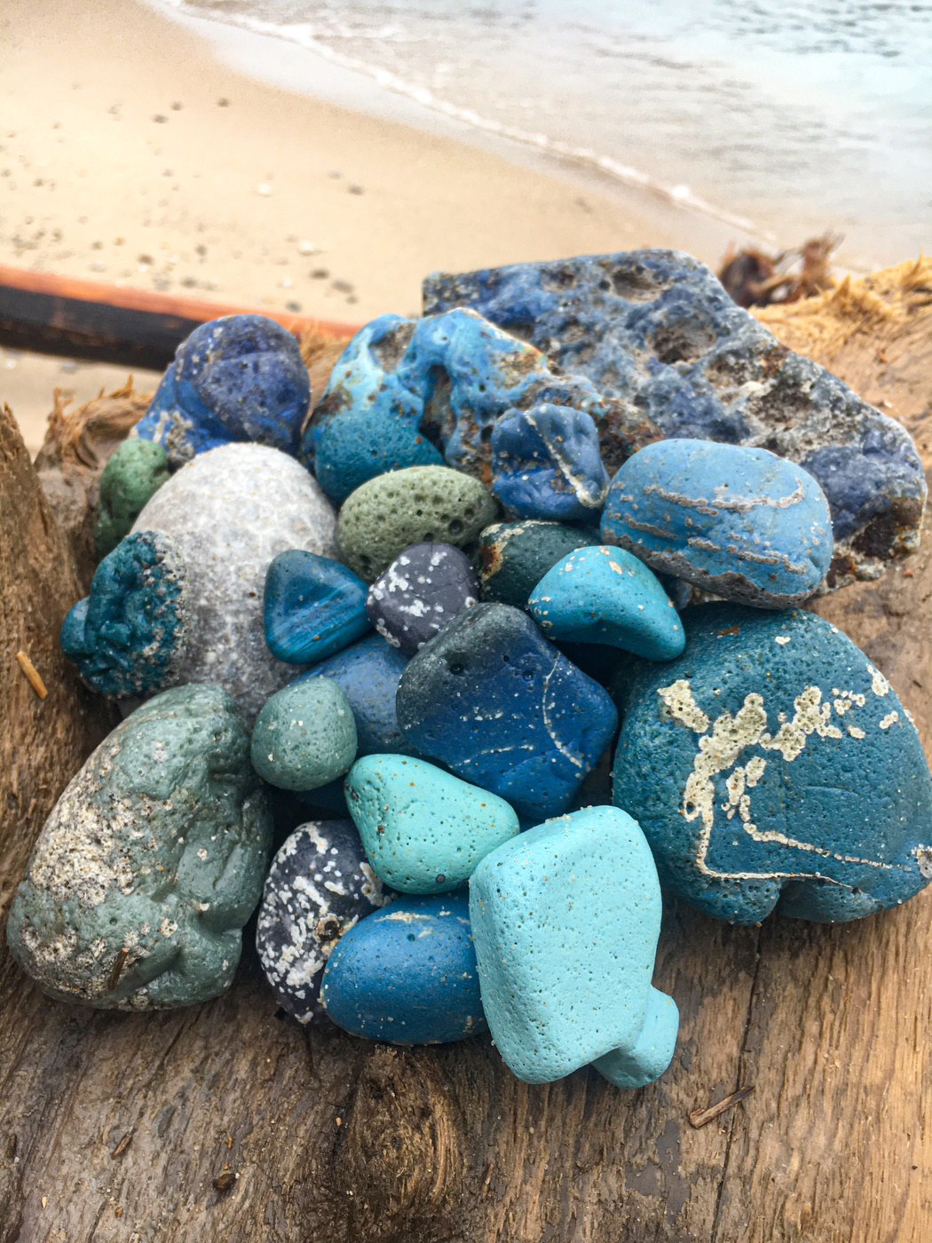 Walk the Beaches to Find These 4 Rockhound Favorites – Explore Michigan